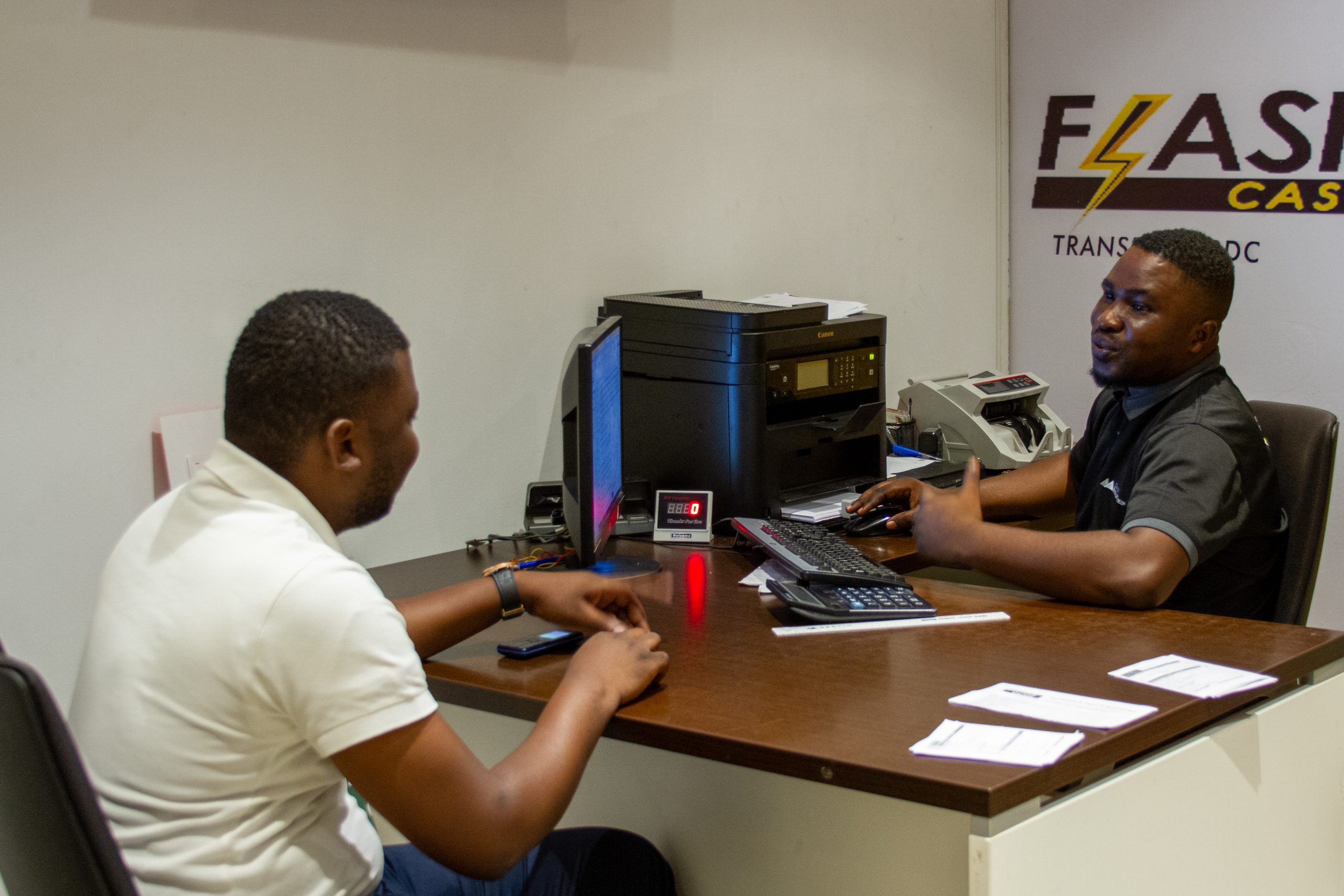 FLASH CASH, le transfert le moins cher vers la RDC - SERFIN SA